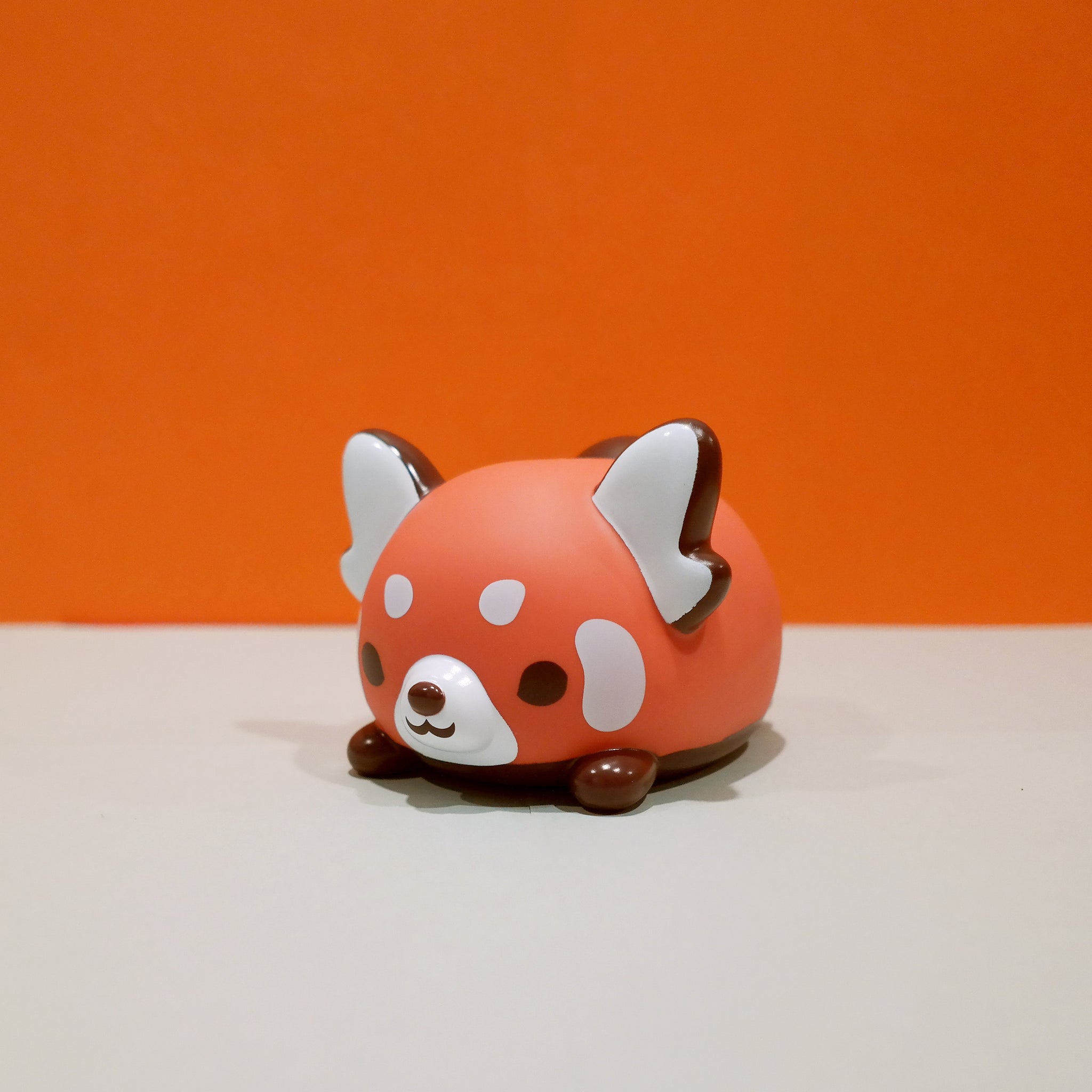Super Fluffy Red Panda Portable LED Light (TAP ON) – thousandskies